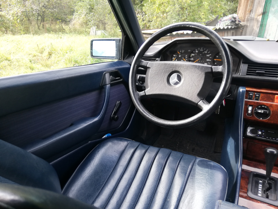 Виниловые дверные карты — Mercedes-Benz E-Class (W124), 2 л, 1987 года | своими руками | DRIVE2