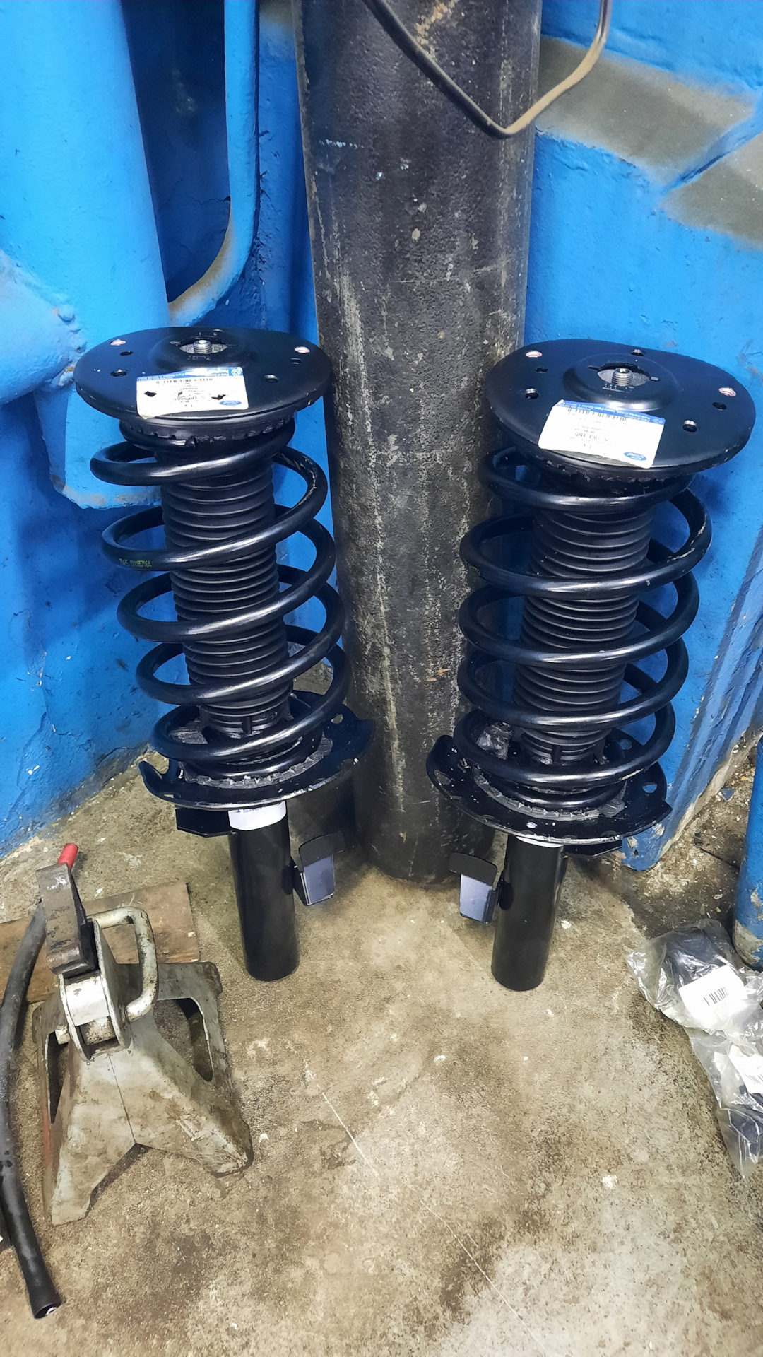 Замена вмортизаторов xc60 на s80 — Volvo S80 (2G), 2,5 л, 2011 года ...