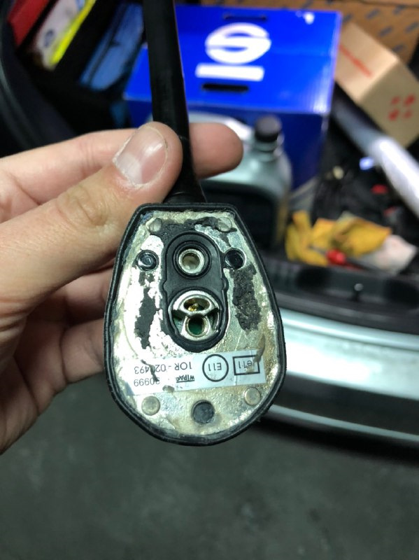 Замена GPS антенны и штока, чистка Recaro — Ford Mondeo III ST220, 3 л ...