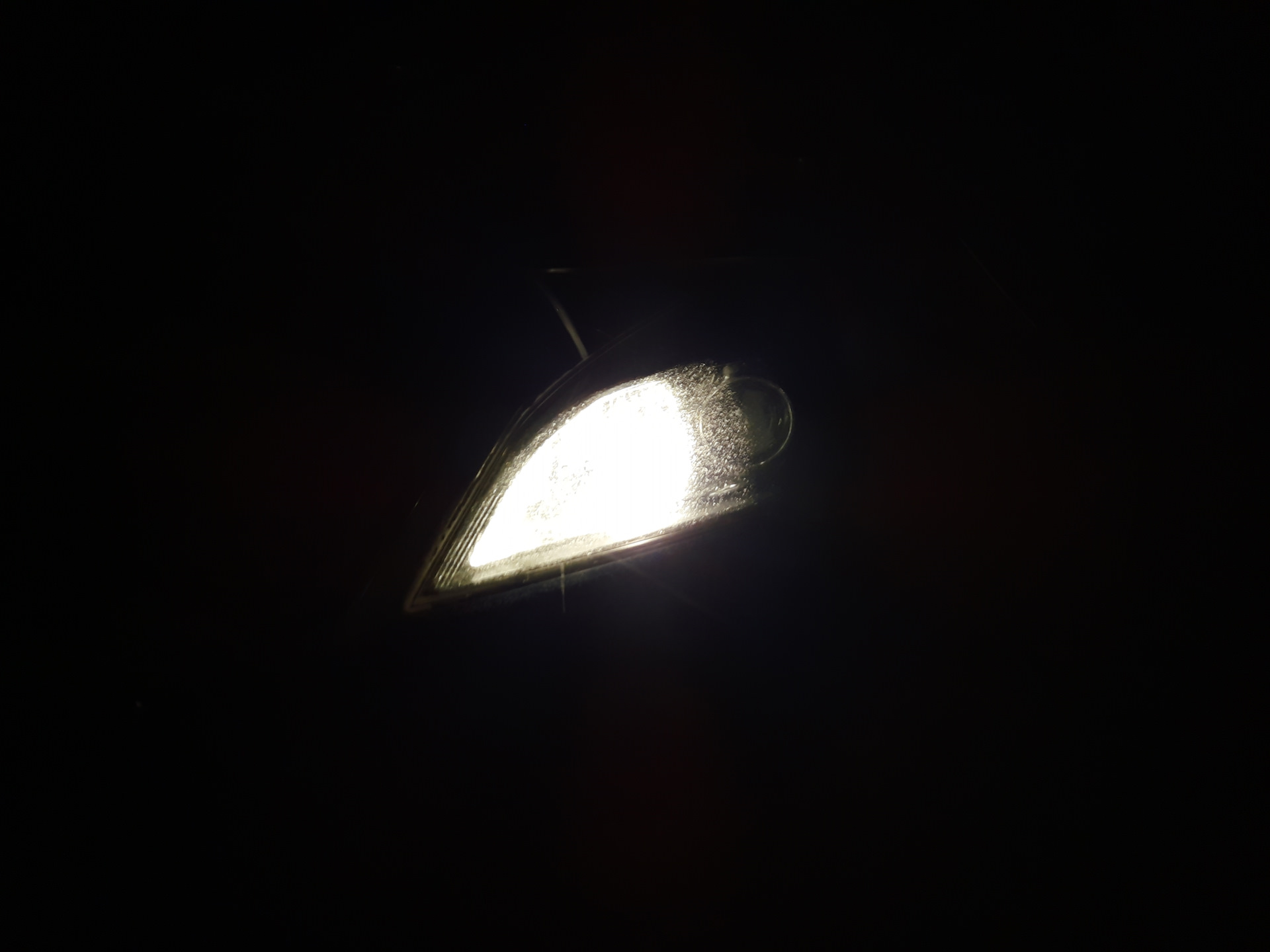 Светодиодные габариты в передние фары Philips 11961ULW4X2 — KIA Ceed ...