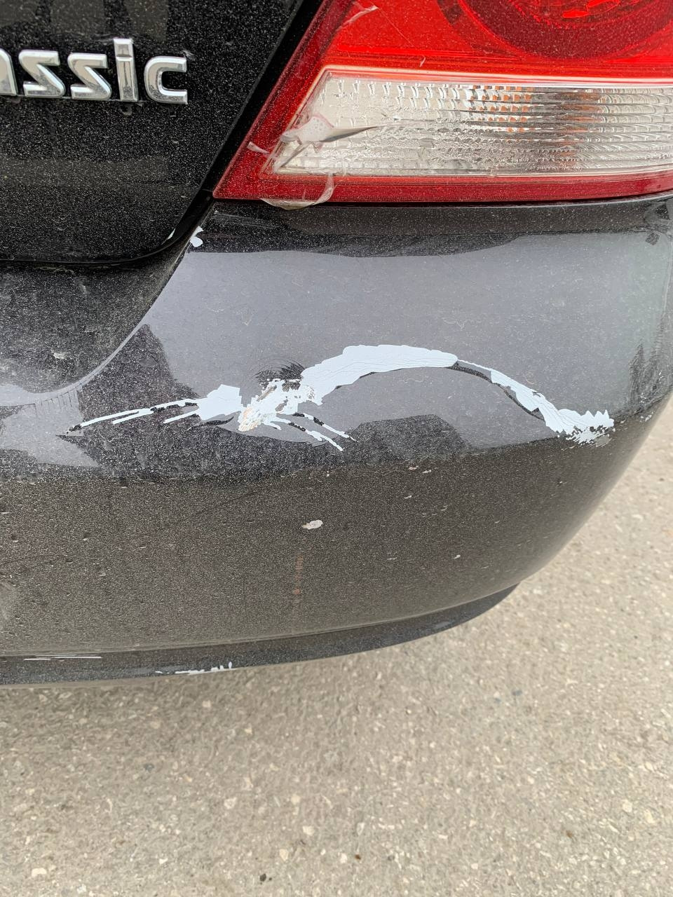 Бампер против. — Nissan Almera Classic (B10), 1,6 л, 2010 года | ДТП ...