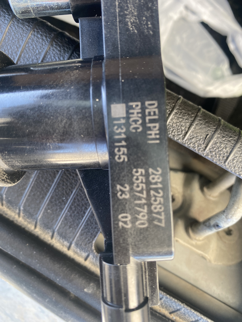 55571790 Aveo T300 Катушка зажиг 1,6 Cruze 1.6(113-124л/с) — 1,8 GM ...