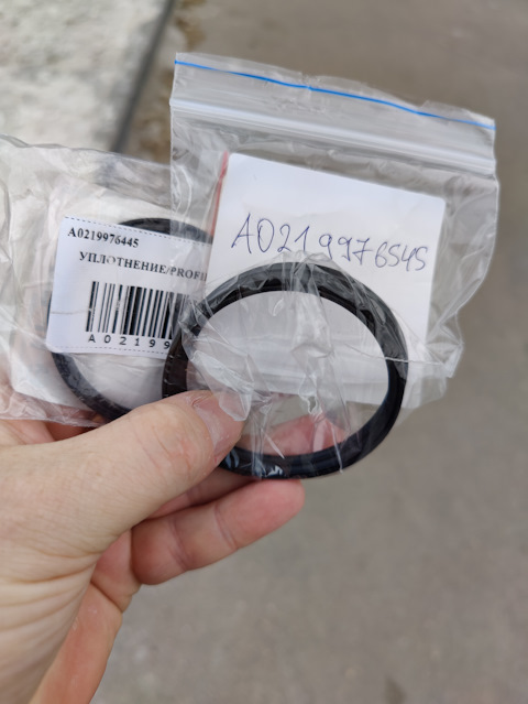 A0219976545 Кольцо уплотнит.патрубка интеркулера Mercedes | Запчасти на ...