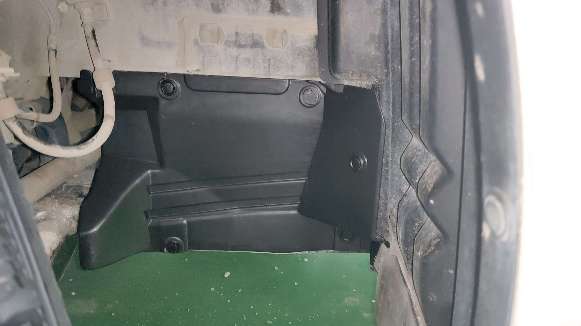 Защитная накладка на крыло — Mitsubishi Outlander PHEV, 2 л, 2015 года ...