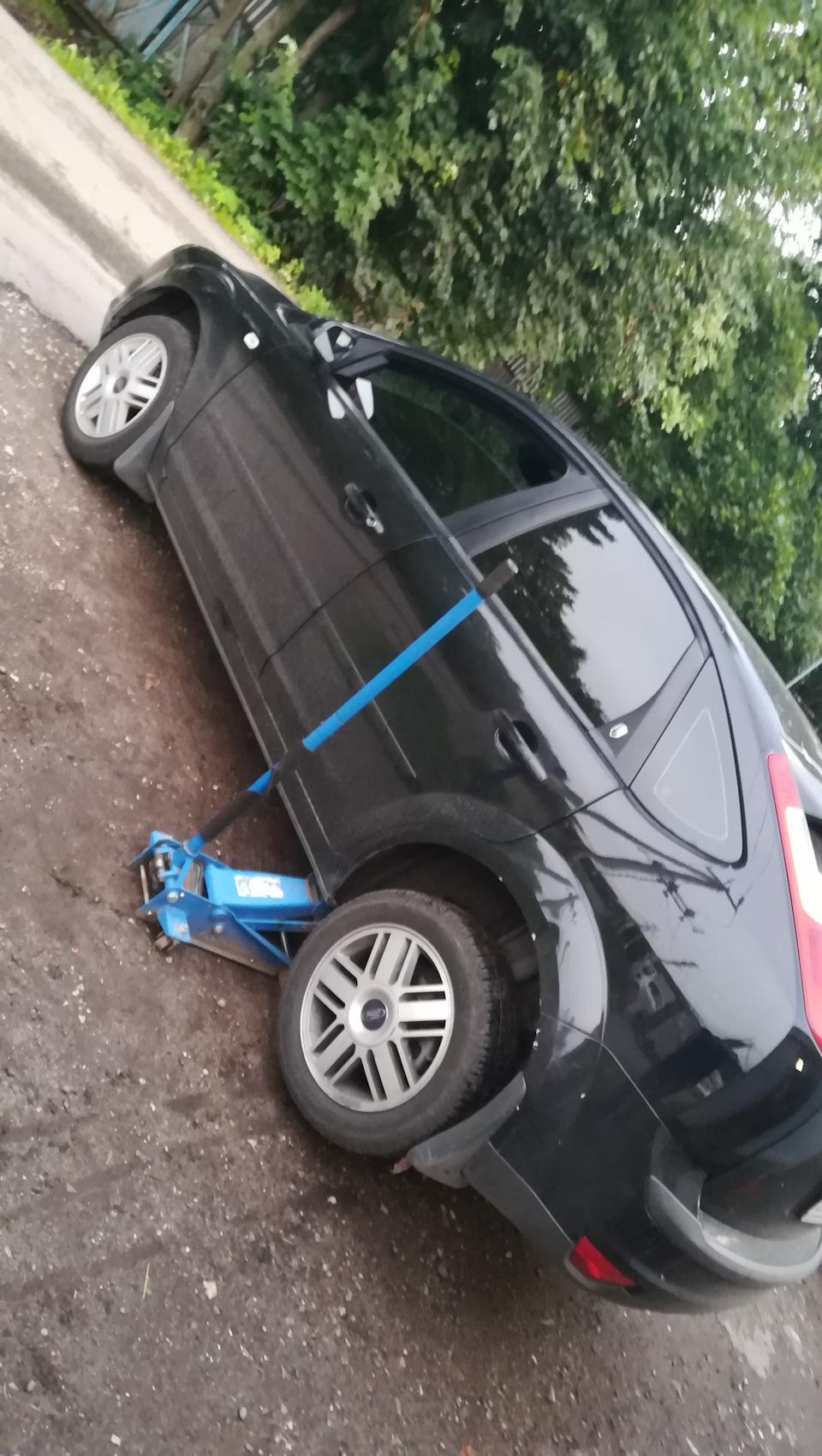 Не опять, а снова! — Ford Focus Hatchback II, 1,6 л, 2006 года | шины ...
