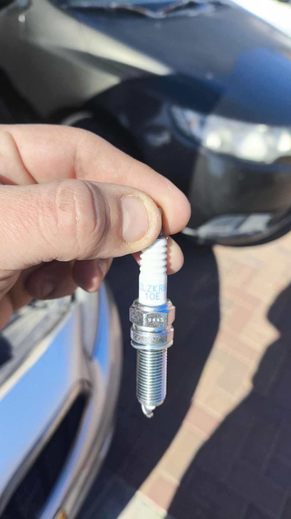 Замена свечей, NGK SILZKR6B10E. — KIA Ceed SW (2G), 1,6 л, 2016 года ...