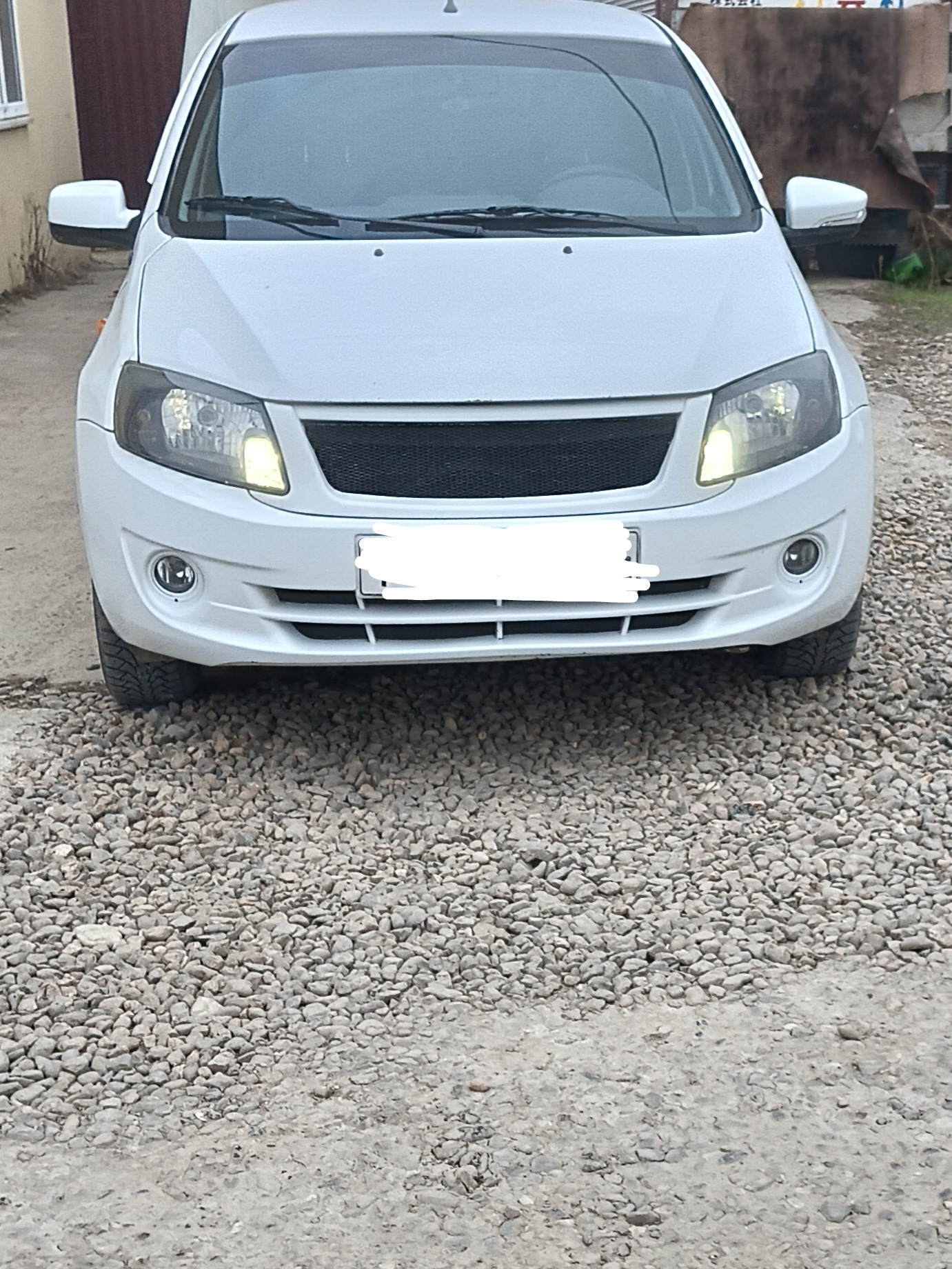Ходовые огни/габариты — Lada Гранта (1G), 1,6 л, 2013 года ...