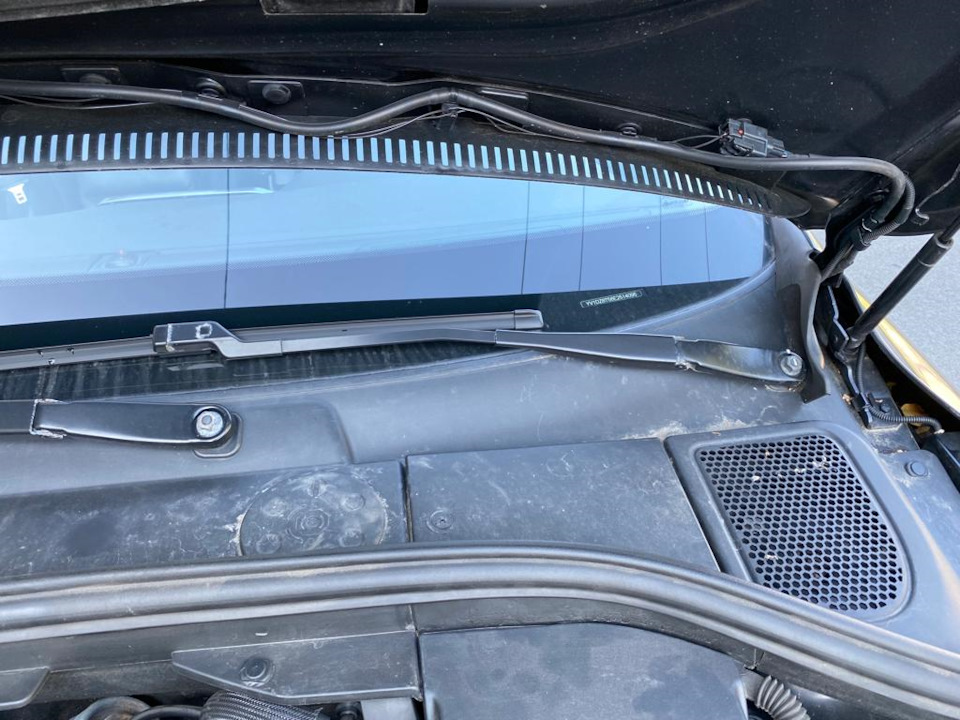 5. Натяжитель приводного ремня, передний датчик положения кузова ...