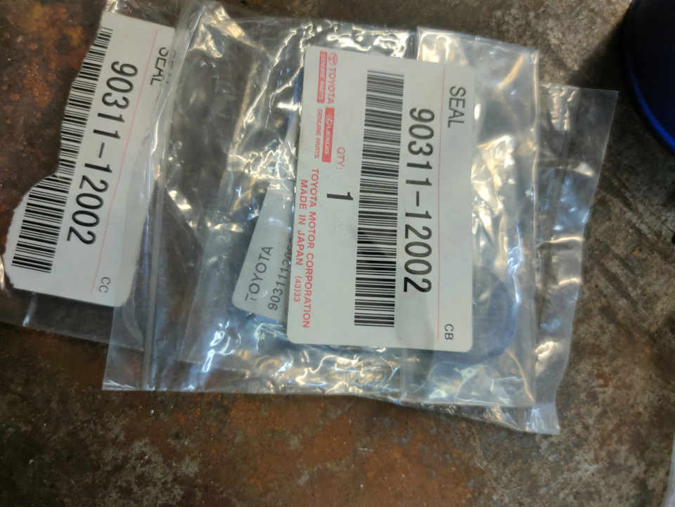 Замена сальника КВ и сальника кпп — Lexus IS II, 2,5 л, 2008 года ...