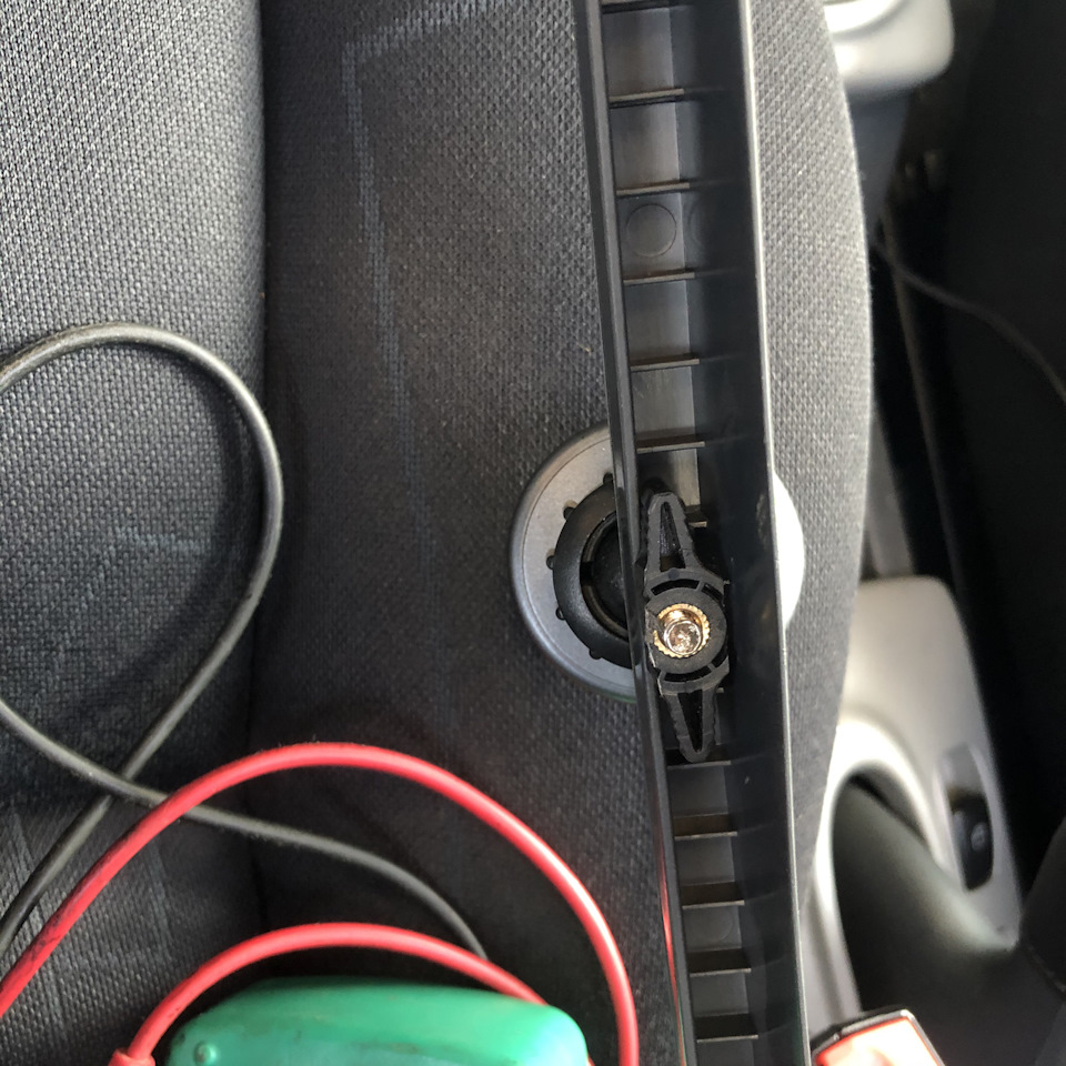 22. Замена левой опоры двигателя, мотора омывателя фар и левого ...