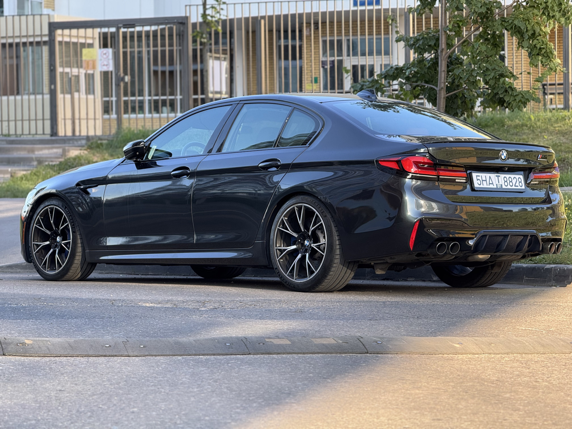 Пришло время сравнить! BMW M5 f10 vs f90! — BMW M5 (F90), 4,4 л, 2019 ...