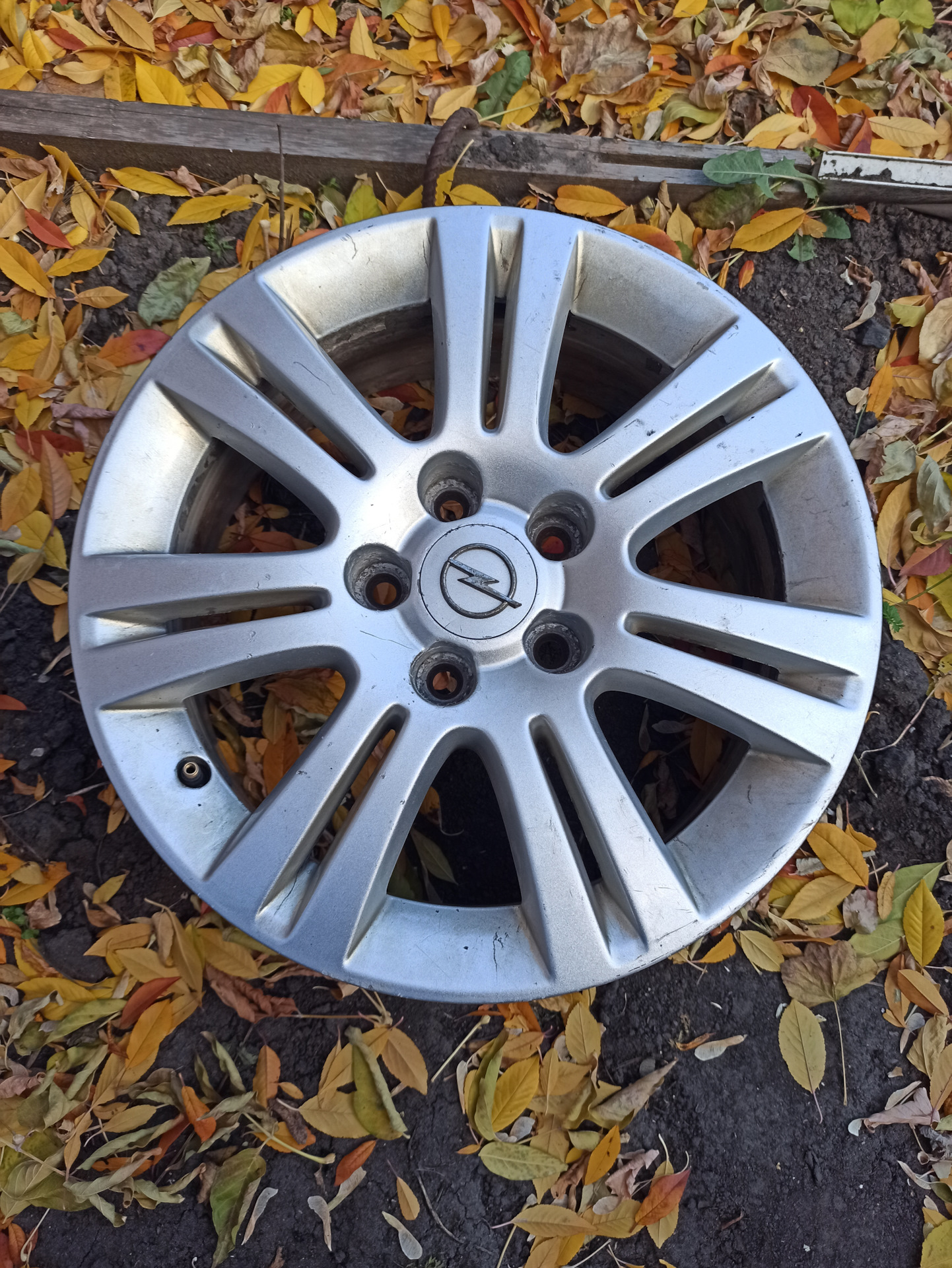 Один комплект колес хорошо, а два лучше. — Opel Meriva (B), 1,4 л, 2013 ...