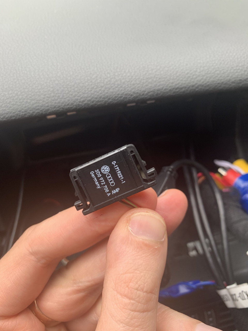 3D0972708A Разъём для плоских к VAG | Запчасти на DRIVE2