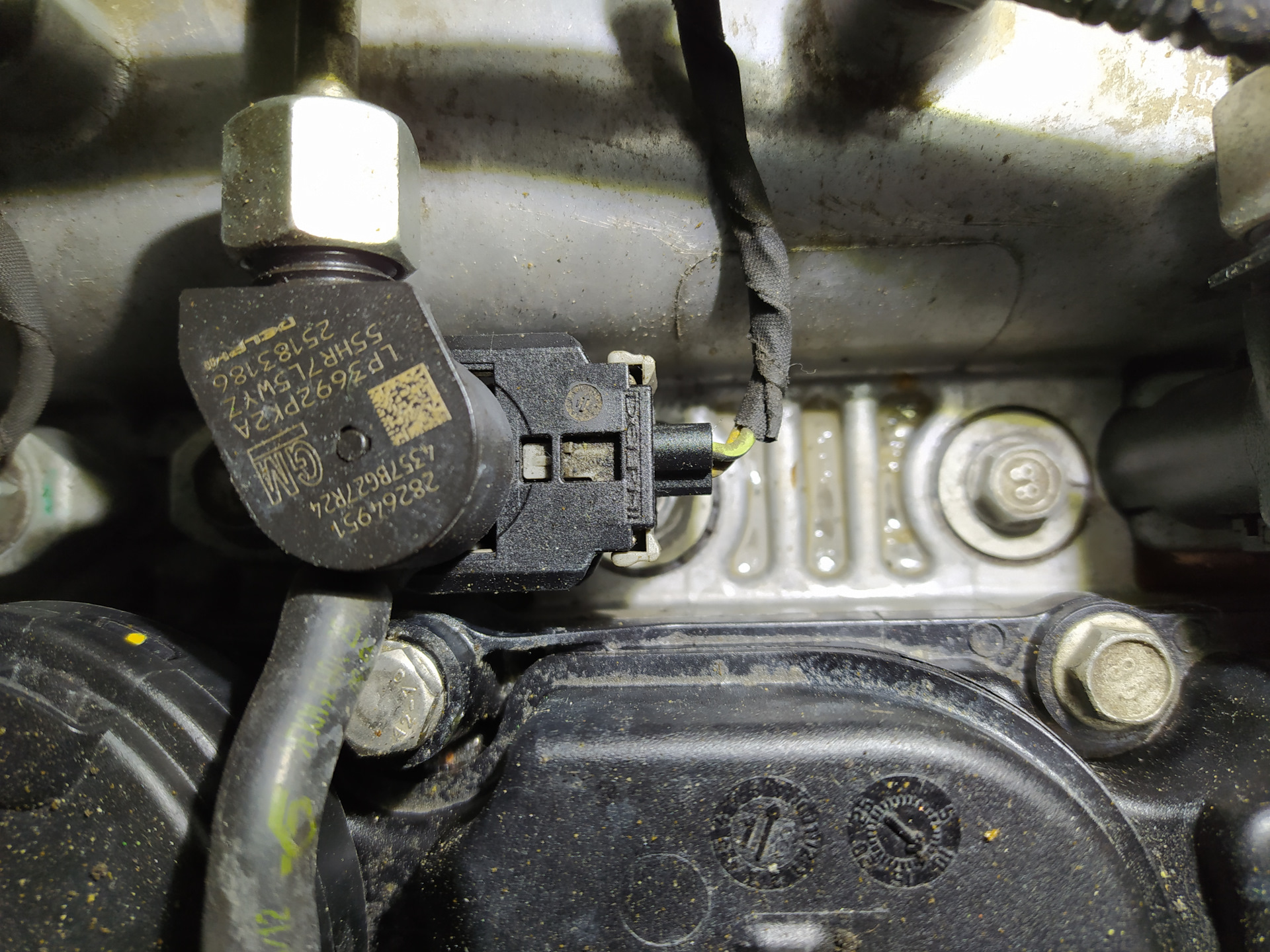 Замена шайб форсунок — Chevrolet Captiva (1G), 2,2 л, 2013 года ...