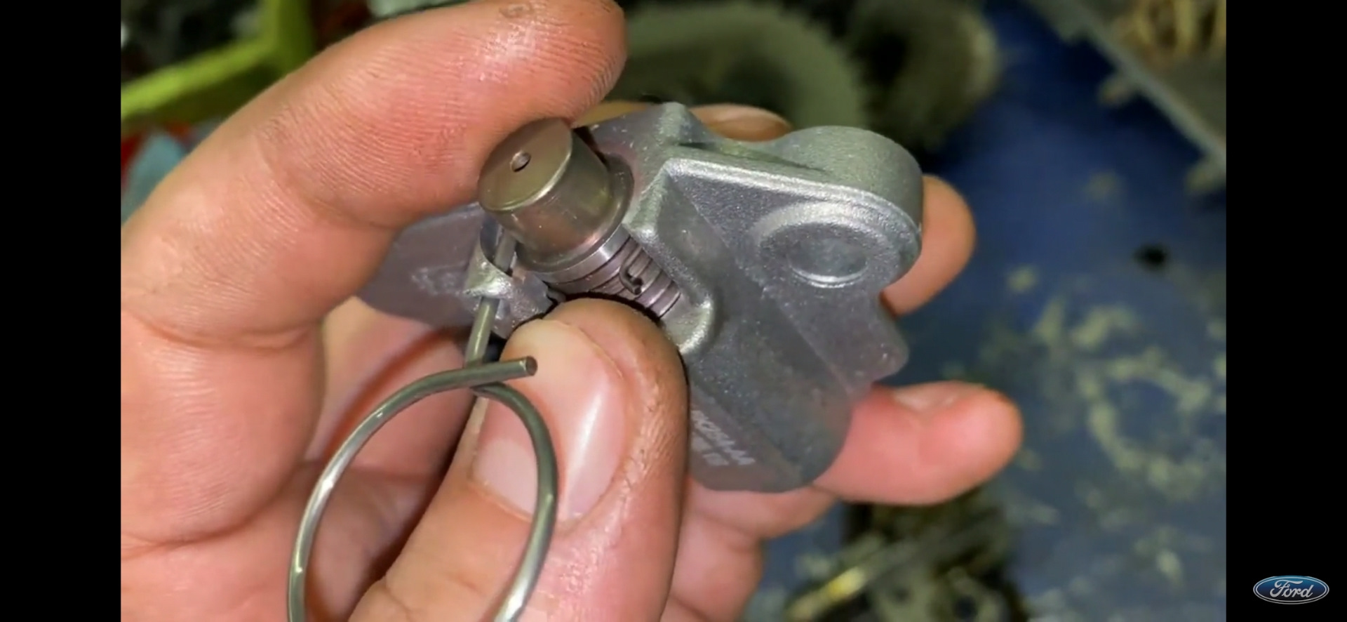 Гидронатяжитель церпи — Mazda 6 (1G) GG, 2 л, 2002 года | запчасти | DRIVE2