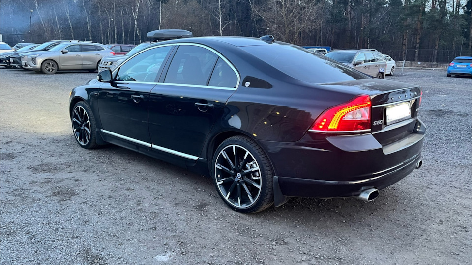 Volvo S80 (2G) 2.5 бензиновый 2011 | T5 R-design на DRIVE2