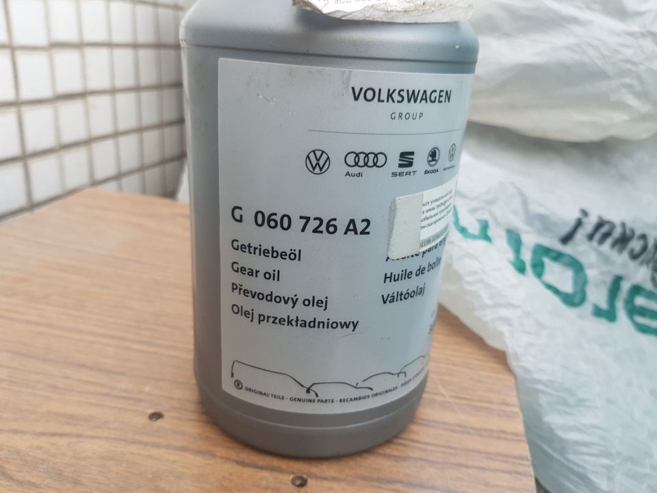 Новые лампочки, масло в МКПП. — Volkswagen Polo Sedan, 1,6 л, 2014 года ...