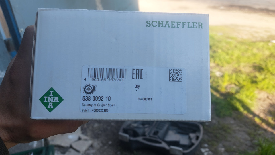 Замена насоса охлаждающей жидкости. — BMW 3 series Compact (E46/5), 3 л ...