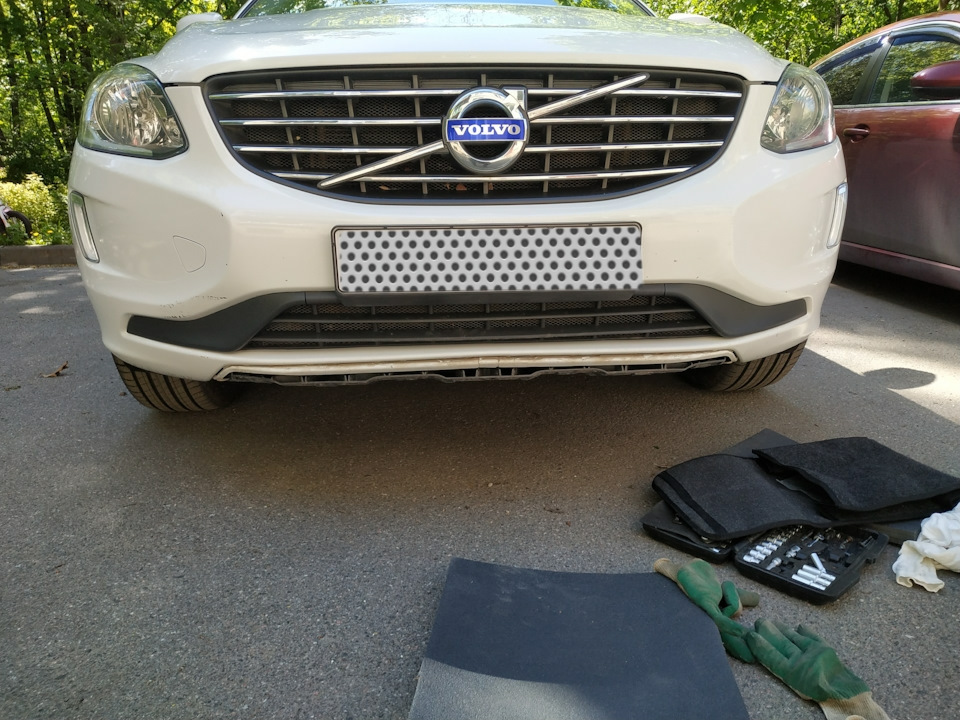 Заменил нижнюю накладку переднего бампера — Volvo XC60 (1G), 2,4 л ...