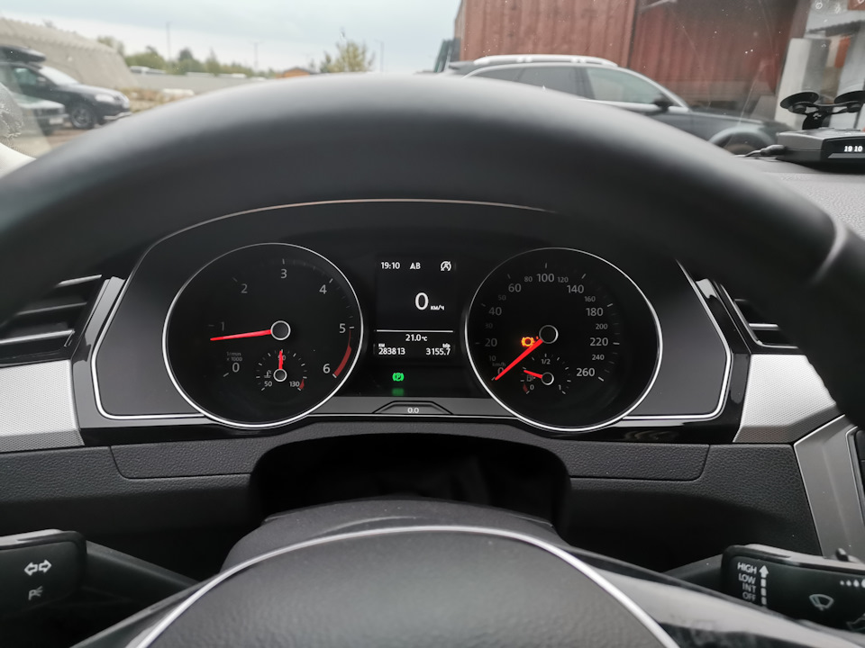 Замена тормозов перед/зад — Volkswagen Passat Variant (B8), 2 л, 2015 ...