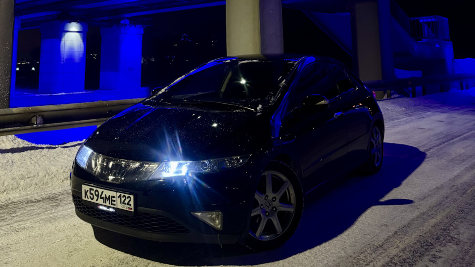 Honda Civic Hatchback (8G) 1.8 бензиновый 2007 | Black на DRIVE2