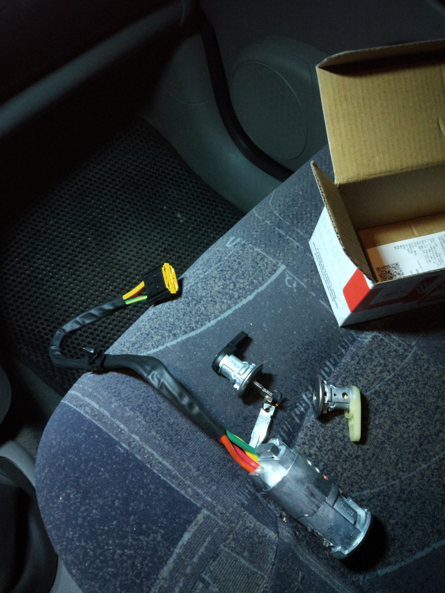 Замок зажигания на рено сценик — Renault Scenic I, 1,6 л, 2001 года ...