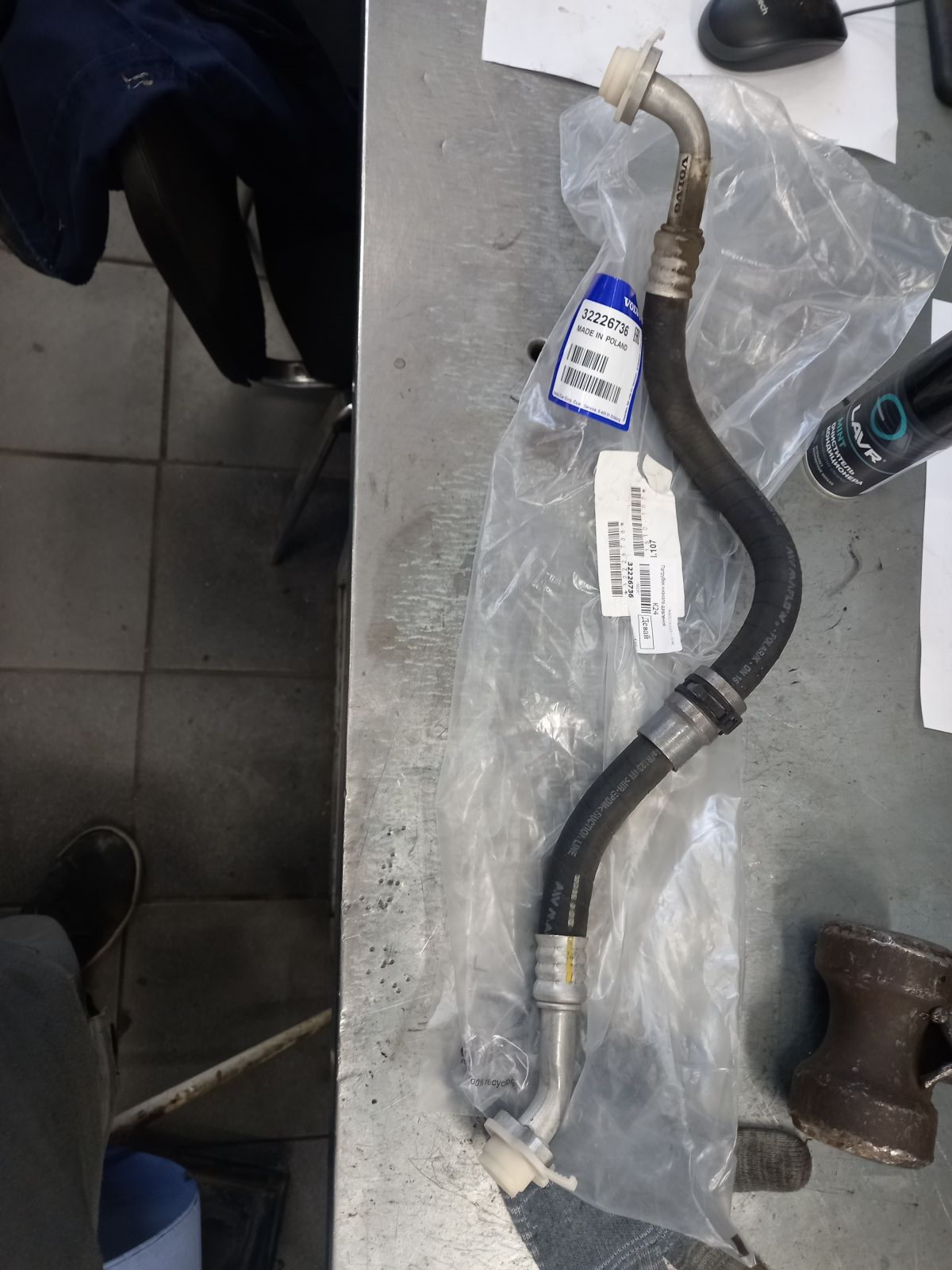 Замена трубки низкого давления кондиционера — Volvo V90 Cross Country ...