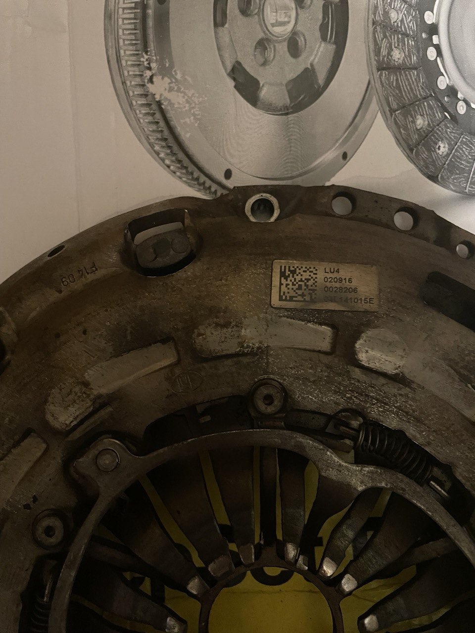 Замена сцепления и маховика — Volkswagen Passat B8, 2 л, 2016 года ...