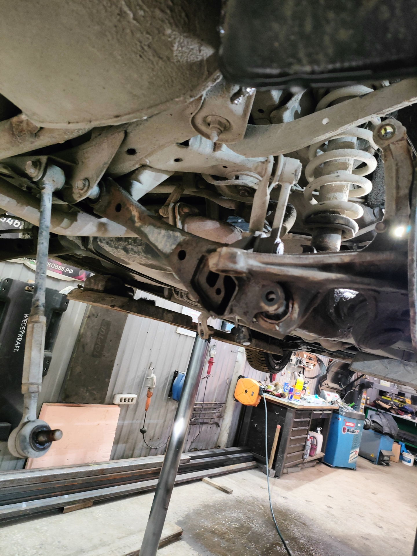 Замена саленблоков! — Toyota Avensis II, 1,8 л, 2004 года | своими ...