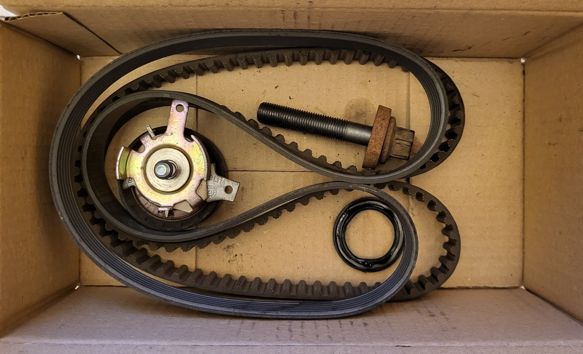 Замена помпы ФФ3 1.5 Экобуст — Ford Focus Hatchback III, 1,5 л, 2018 ...