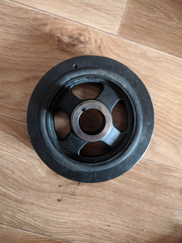 Шкив коленвала Mitsubishi 1104A102 1104A052 на Mitsubishi ASX ...