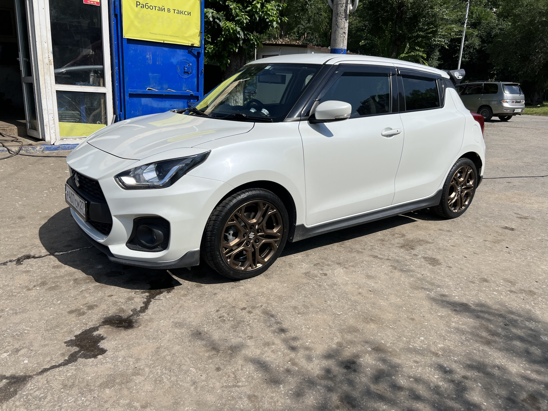 Зима и лето бронзового цвета — Suzuki Swift (4G), 1,4 л, 2019 года ...