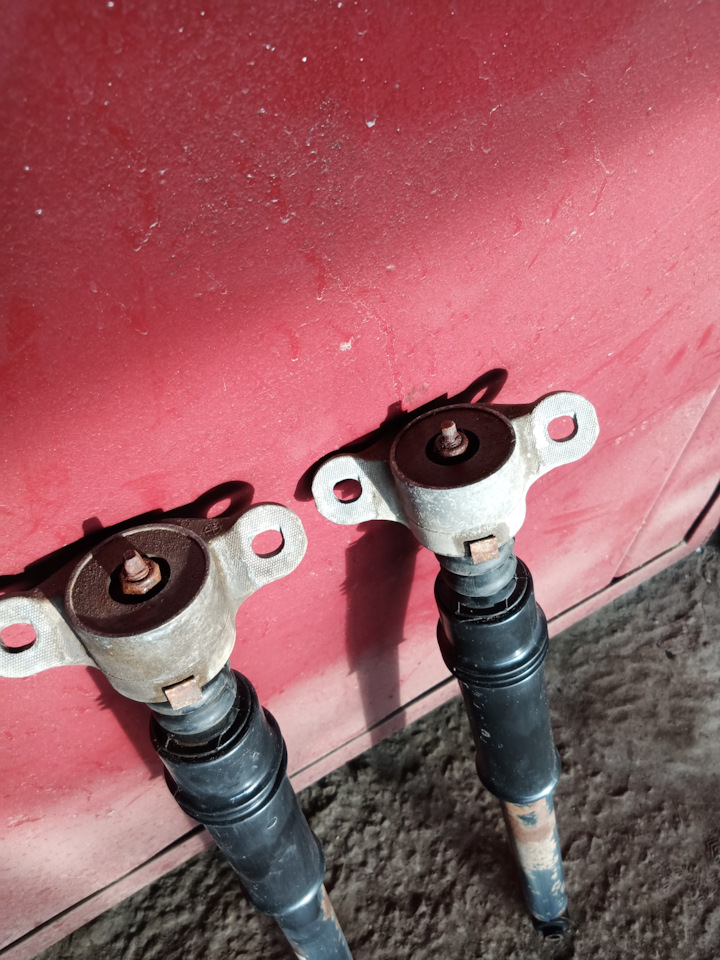 Задние амортизаторы на Peugeot 3008 (1G), Peugeot 307, Peugeot 308 (1G ...