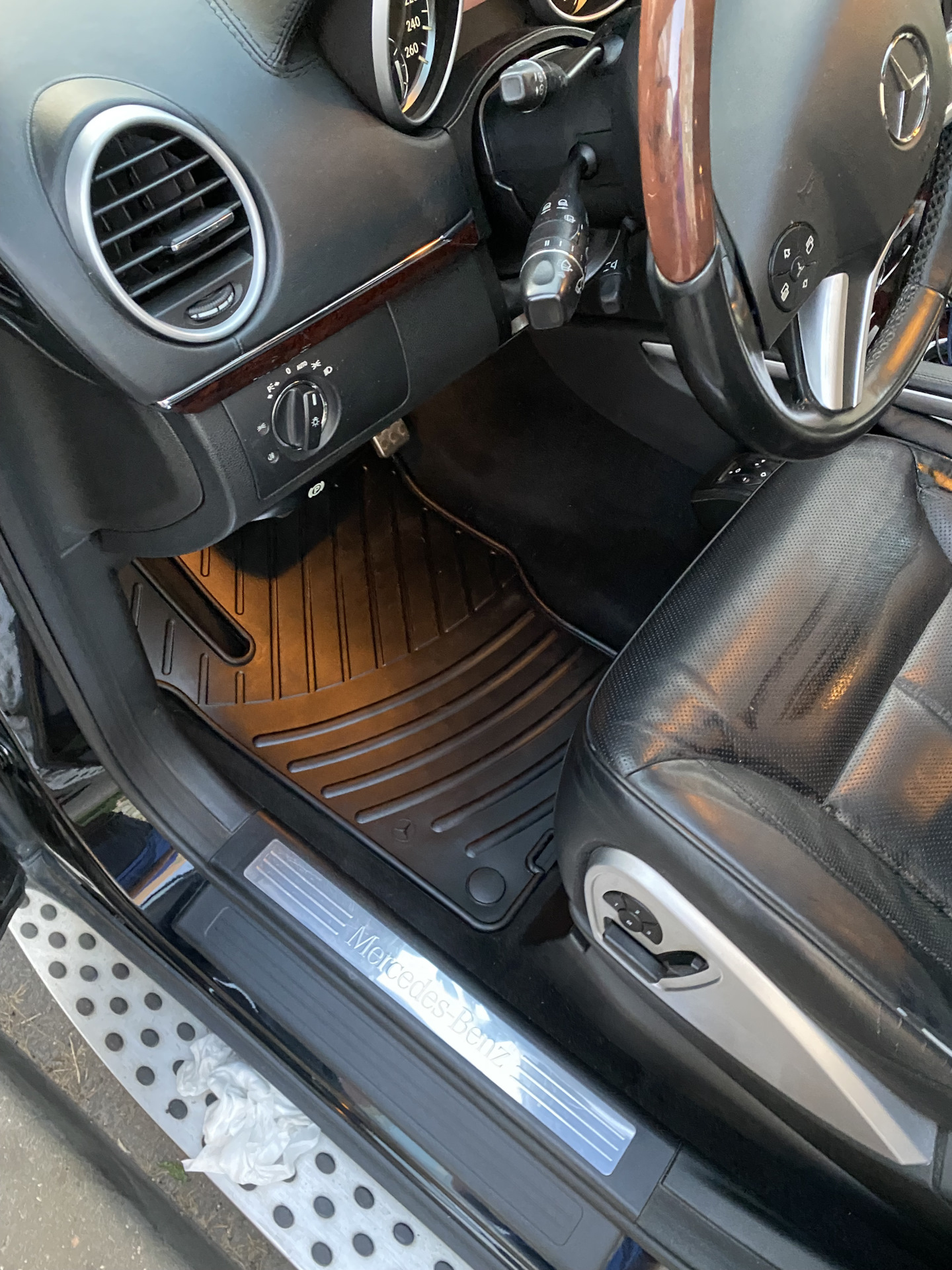 22. Коврики салона — Mercedes-Benz GL-Class (X164), 5,5 л, 2011 года ...