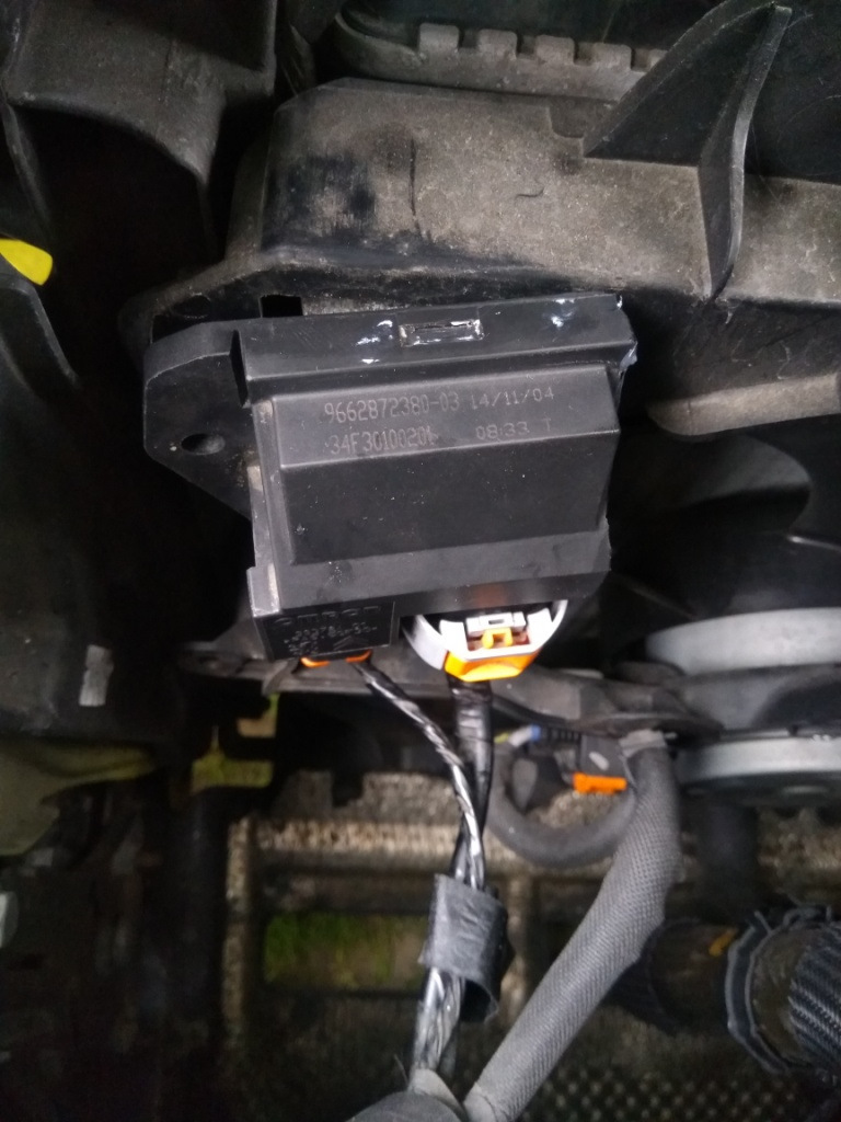 P0494. Ремонт блока 98372А-0 малой скорости вентилятора радиатора. — Citroen C4 Cactus, 1,6 л ...