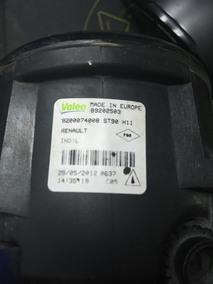8200074008 Фара противотуманная RENAULT | Запчасти на DRIVE2