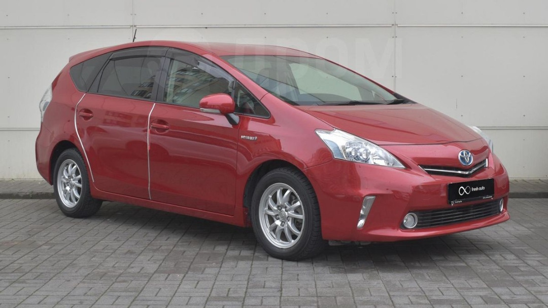 Toyota Prius Alpha 1.8 гибридный (Plug-in) 2011 | на DRIVE2