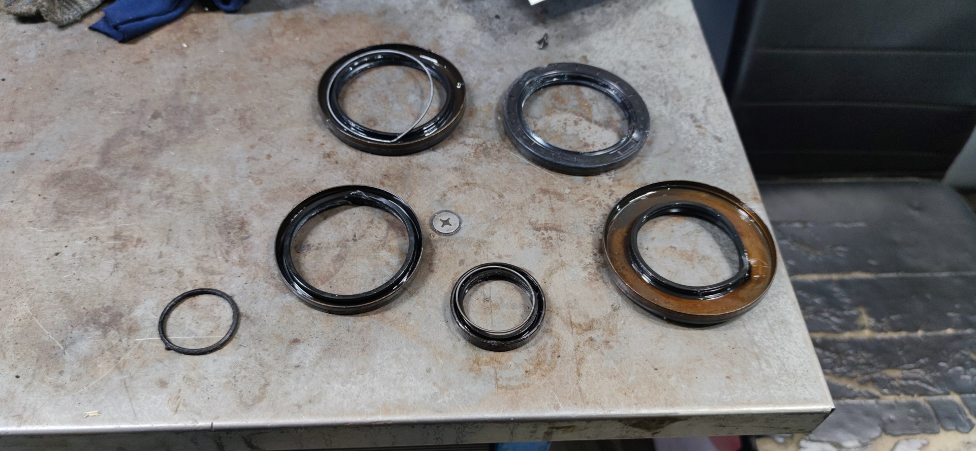 Замена сальников раздатки T5 4motion — Volkswagen Caravelle (T5), 2 л ...