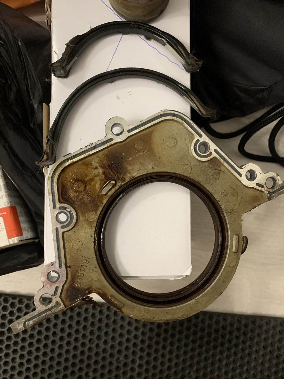 Замена заднего сальника коленвала — Nissan Murano II, 3,5 л, 2014 года ...