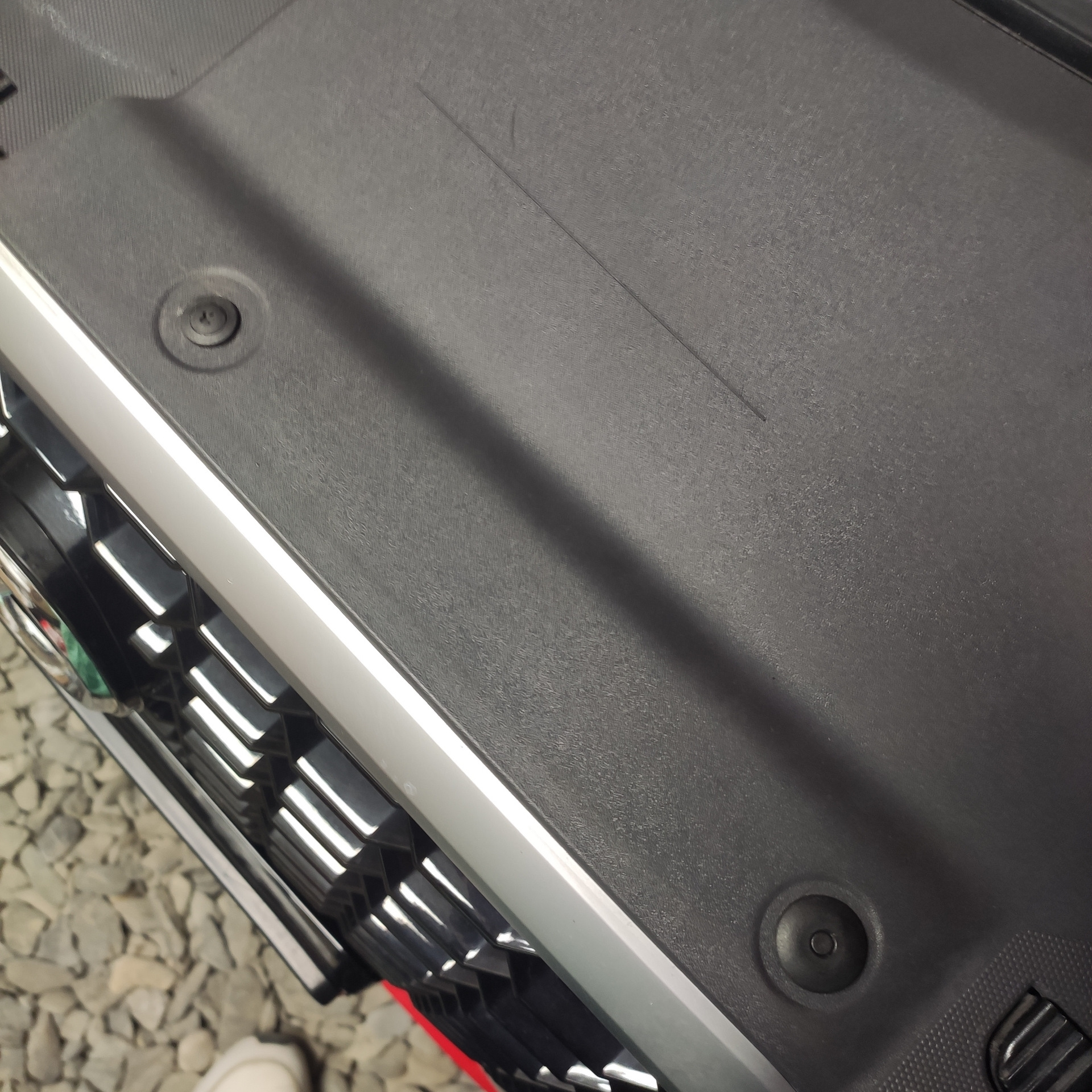 Подкапотное пространство 2: Пистоны (клипсы) пластика. — Audi RS Q3 (1G ...