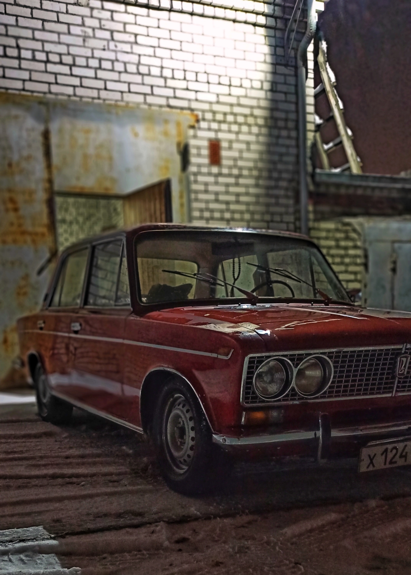 спрятался — LADA 2103, 1,5 л., 1973 года | наблюдение | DRIVE2