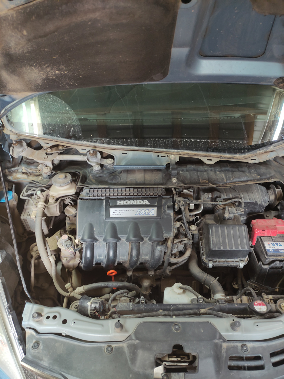 замена свеч — Honda Fit Shuttle (1G), 1,3 л, 2015 года | своими руками ...