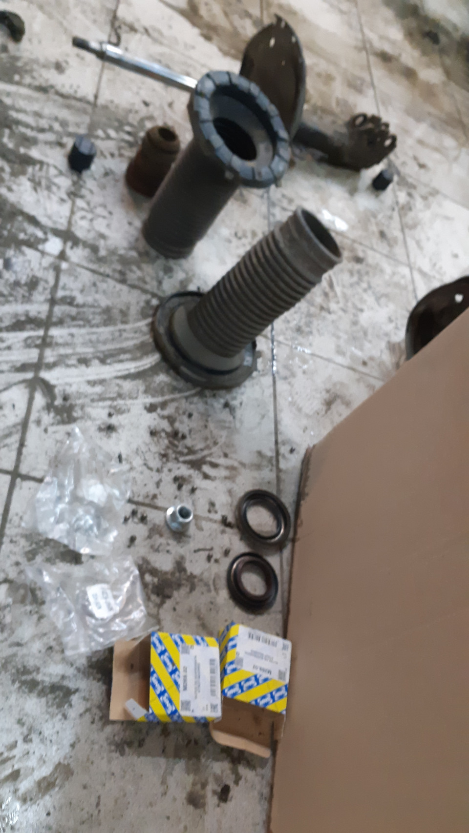 Амортизаторы перед+зад и рычаги передние — замена. — Lexus RX (2G), 3,3 ...