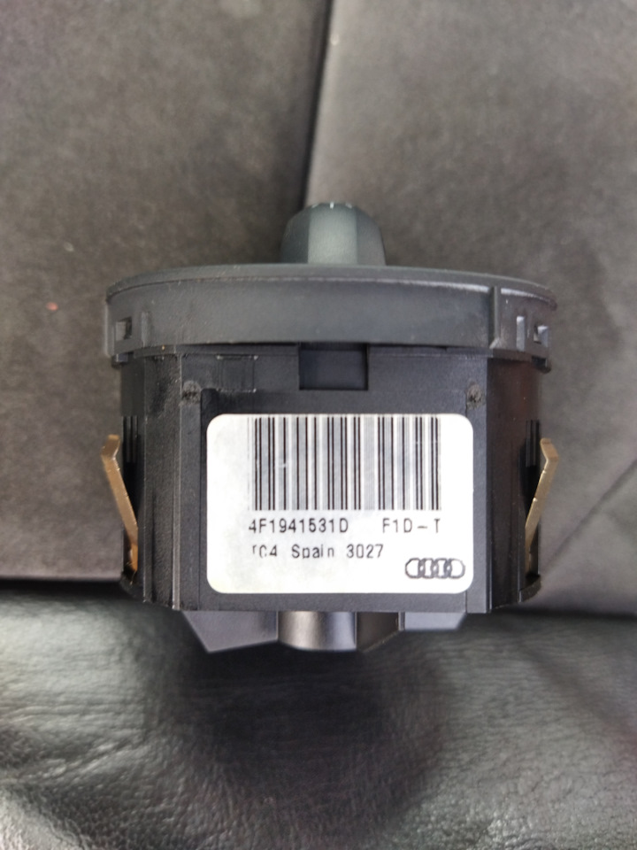 4F1941531D переключатель света фар Audi Q7 VAG | Запчасти на DRIVE2