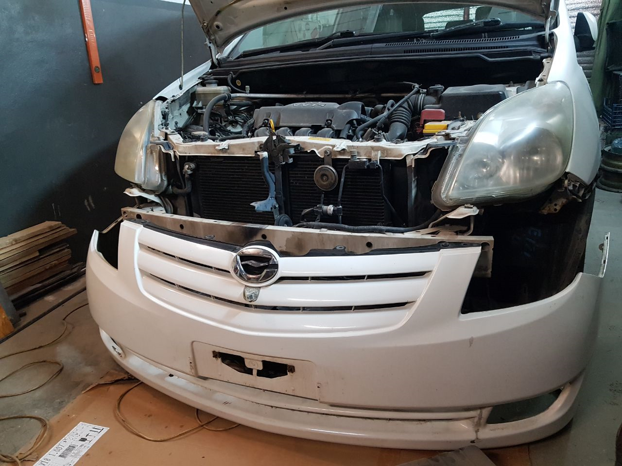 Сетка бампера — Toyota Corolla Spacio (E121), 1,5 л, 2003 года | аксессуары | DRIVE2