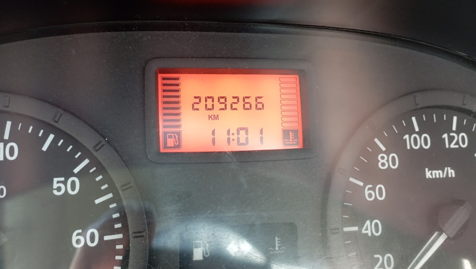 17.08.2023 Воздушные фильтра — Renault Logan (1G), 1,6 л, 2008 года ...