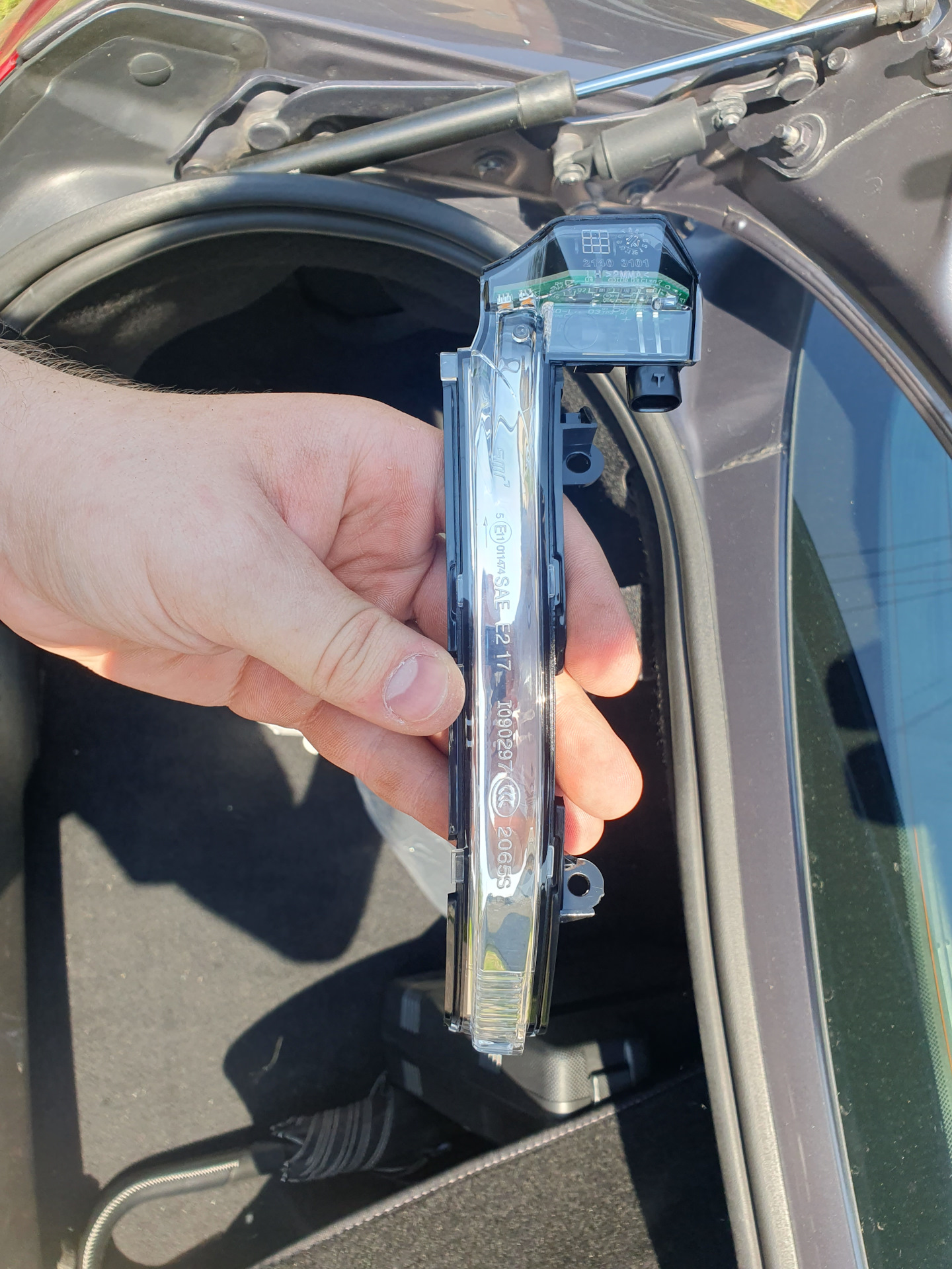 Замена индикатора поворота в левом зеркале — Jaguar XF (1G), 3 л, 2009 ...