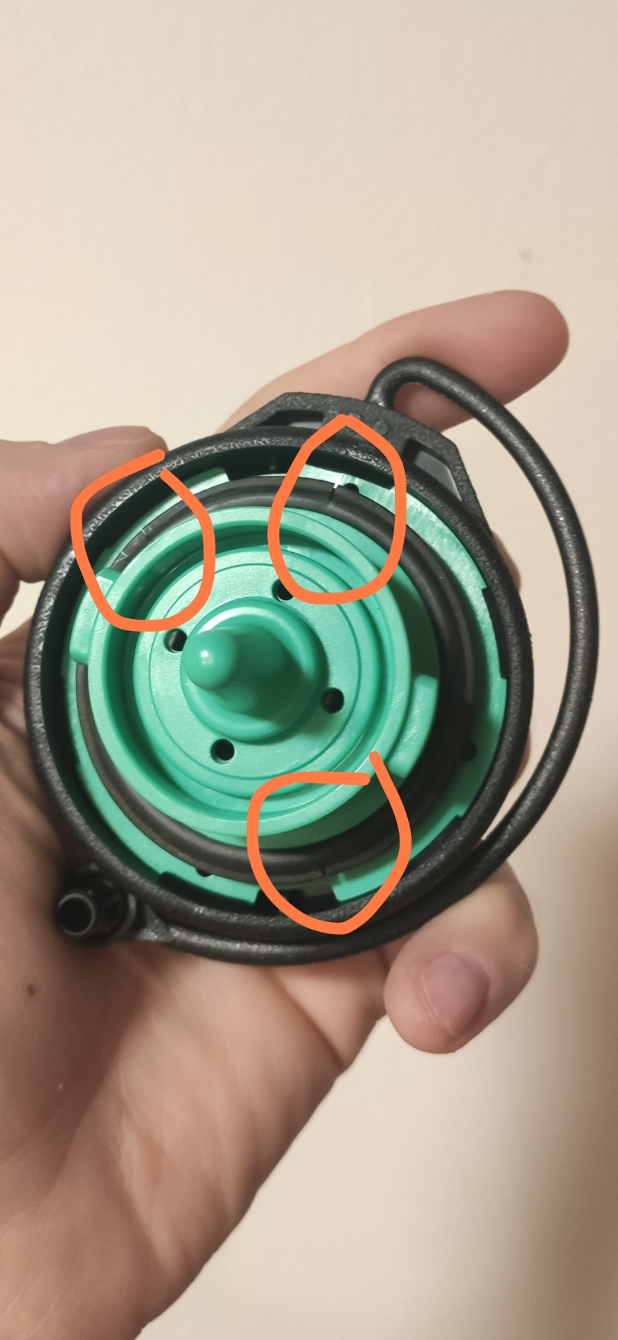 Сразу ошибка P0456 — Volkswagen Tiguan (1G), 2 л, 2012 года | поломка ...