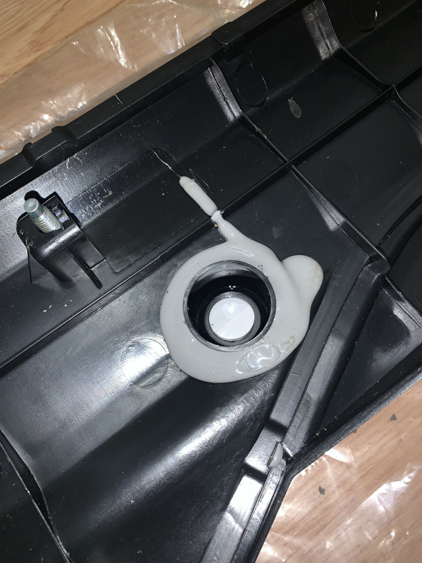 Оригинал накладка 5-й двери. 5817A092 MR157102 — Mitsubishi Pajero ...