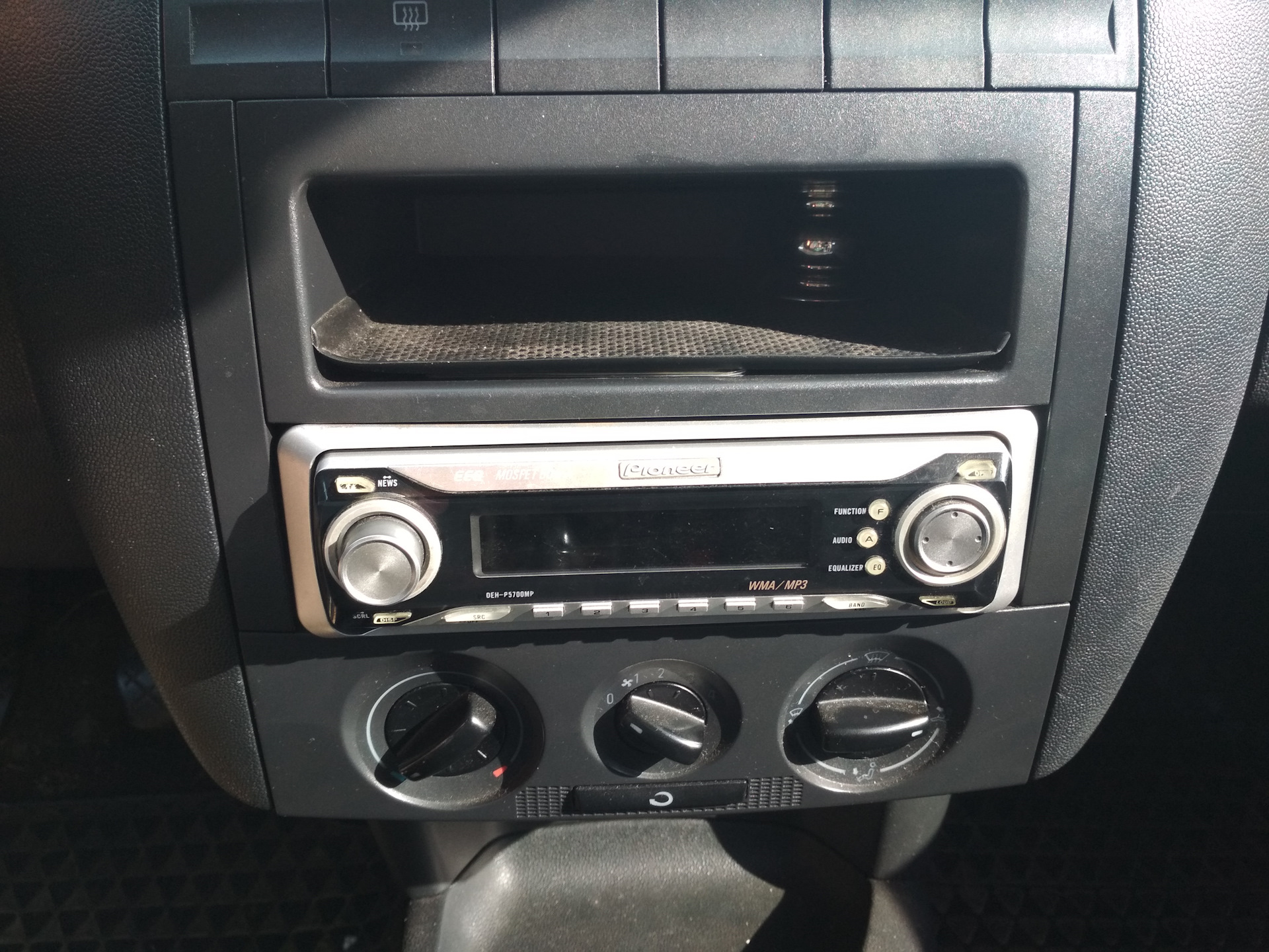 Магнитола Simphony+AUX+USB — Skoda Fabia Mk1, 1,2 л, 2006 года ...